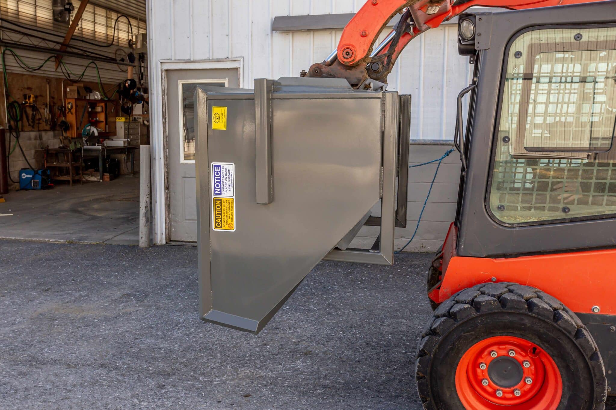 Self-Dumping Hoppers In Stock - Creekside Manufacturing